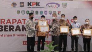 Rejang Lebong Raih 2 Penghargaan Dari KPK RI - Pemerintah Kabupaten Rejang Lebong