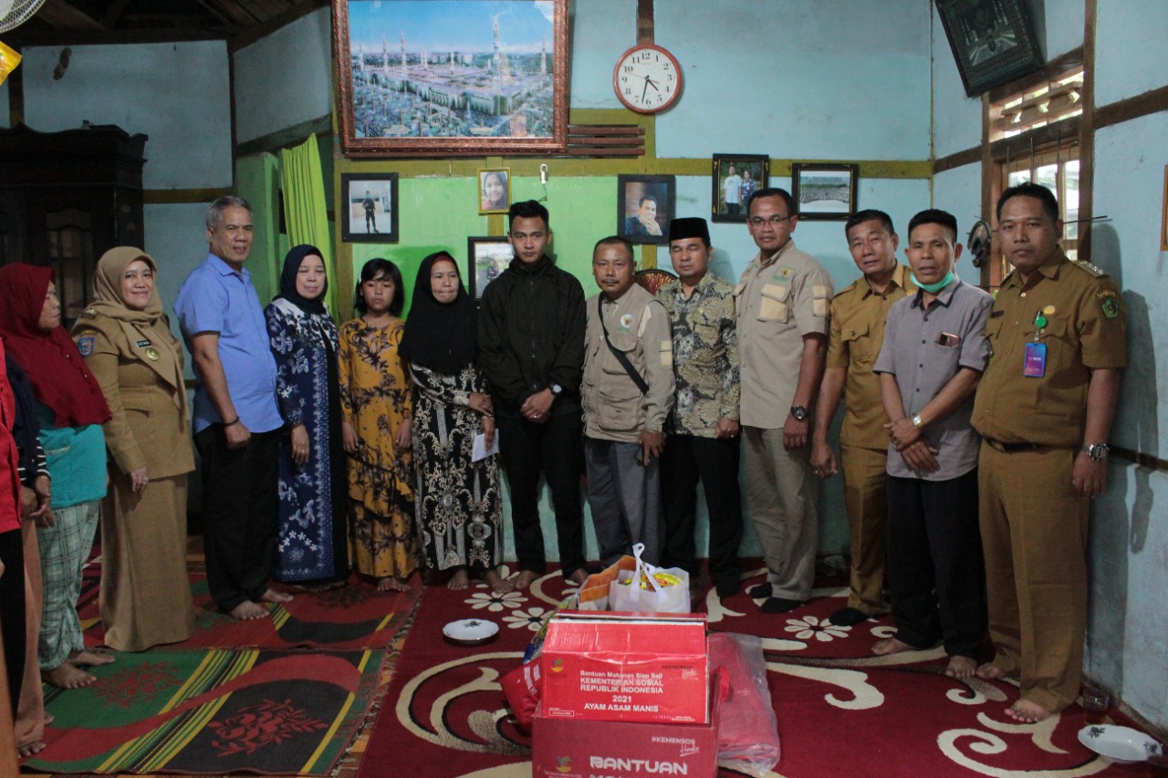 Turut Duka Cita, Bupati Dan OPD Kunjungi Rumah Ahli Musibah Korban ... Turut Duka Cita, Bupati Dan OPD Kunjungi Rumah Ahli Musibah Korban ...