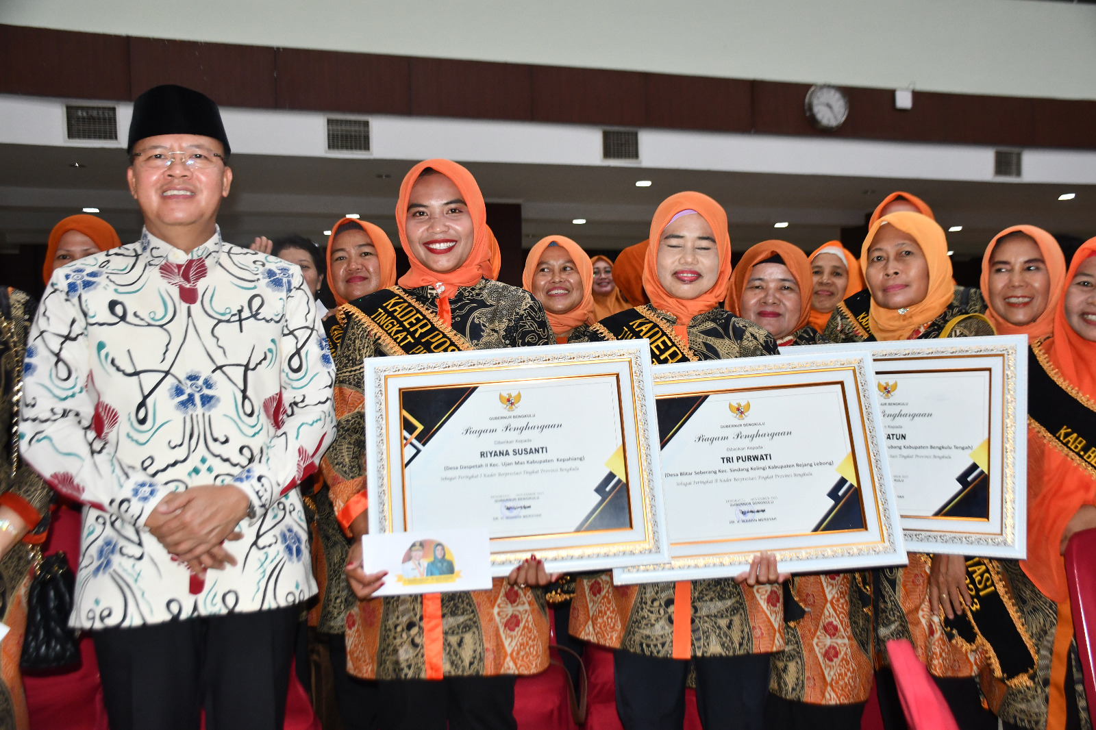 Tri Purwati Kader Posyandu Terbaik - Pemerintah Kabupaten Rejang Lebong